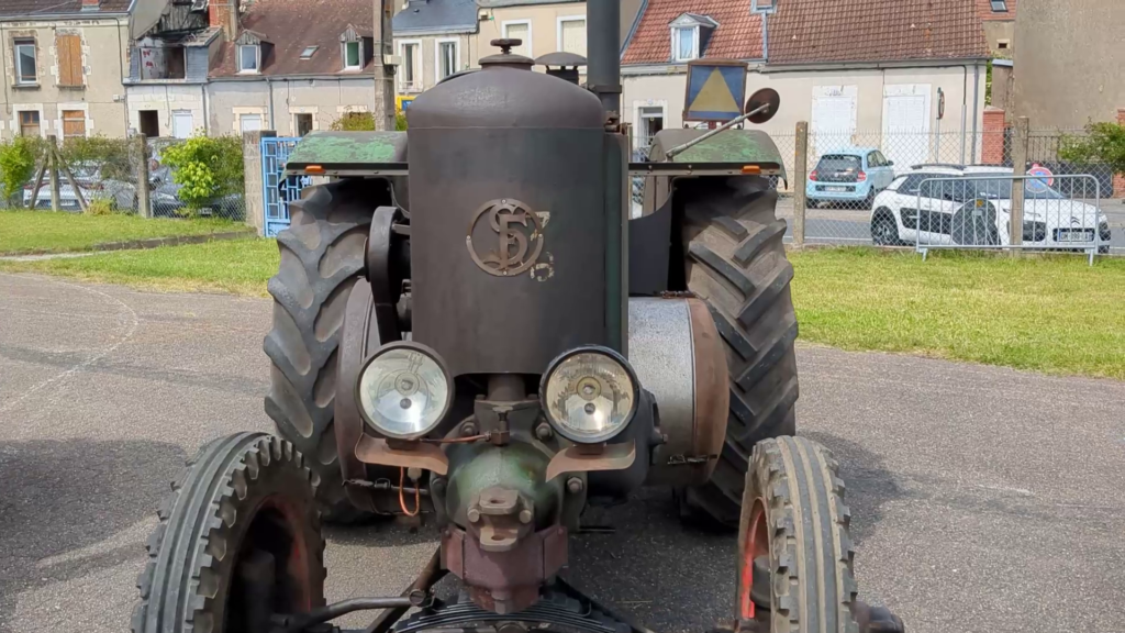 La fête des tracteurs anciens à Vierzon, JJ.Rossignol ou la mémoire de ...
